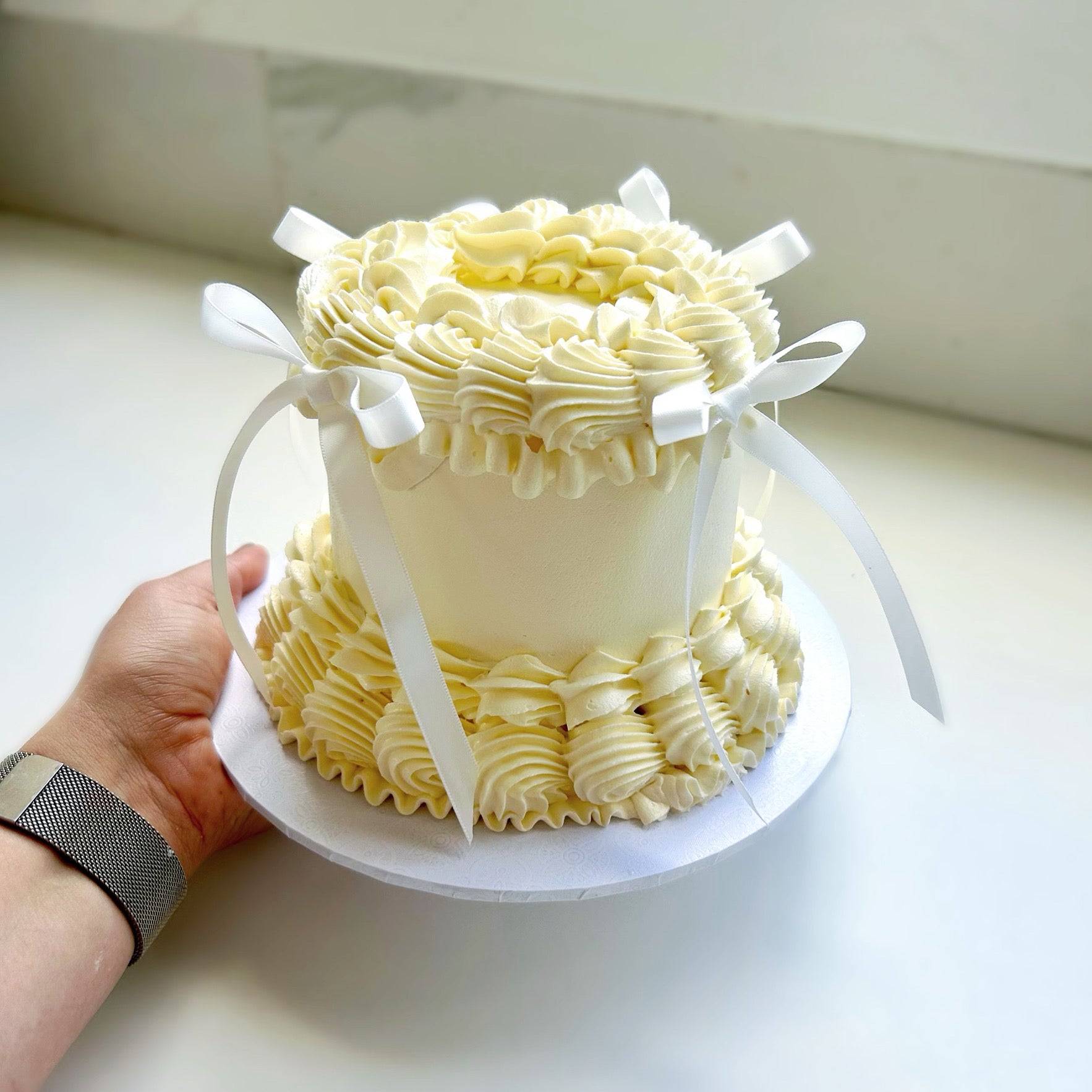 Vintage Celebration Cake (24HR)